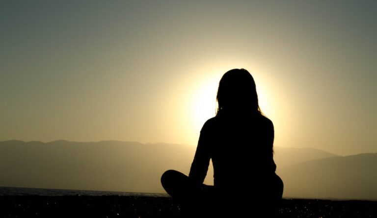 What Is Holistic Health? A Beginner’s Guide
