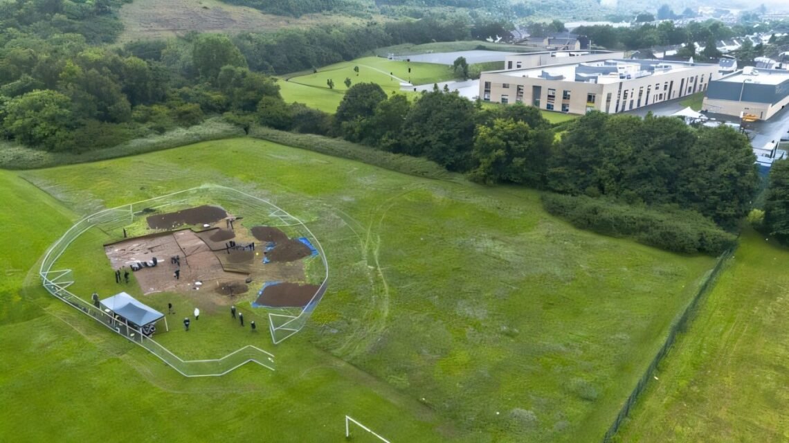 Archaeologists Uncover 3,000-Year-Old Burials Beneath Trelai Park