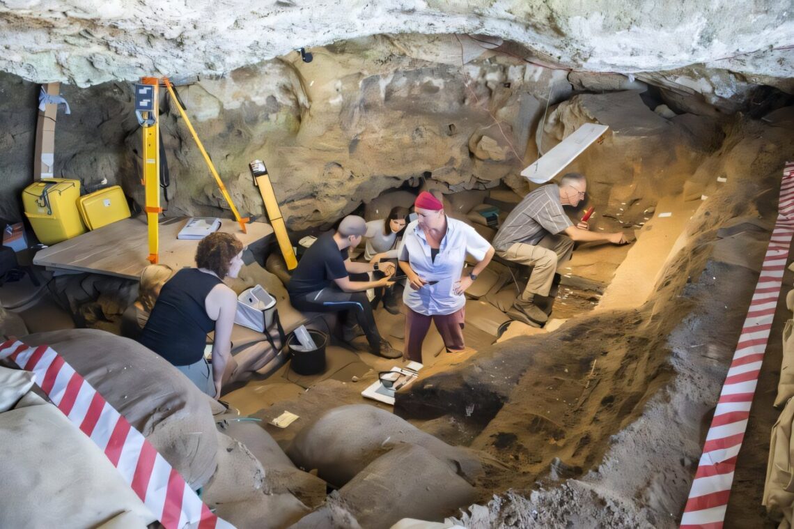 Early Humans Used Ochre as Precision Tools 70,000 Years Ago
