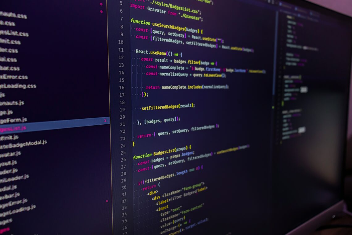 6 Essential Programming Languages for AI Development