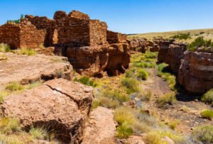 The Ancestral Puebloans: Cliff Dwellings and Cultural Legacy