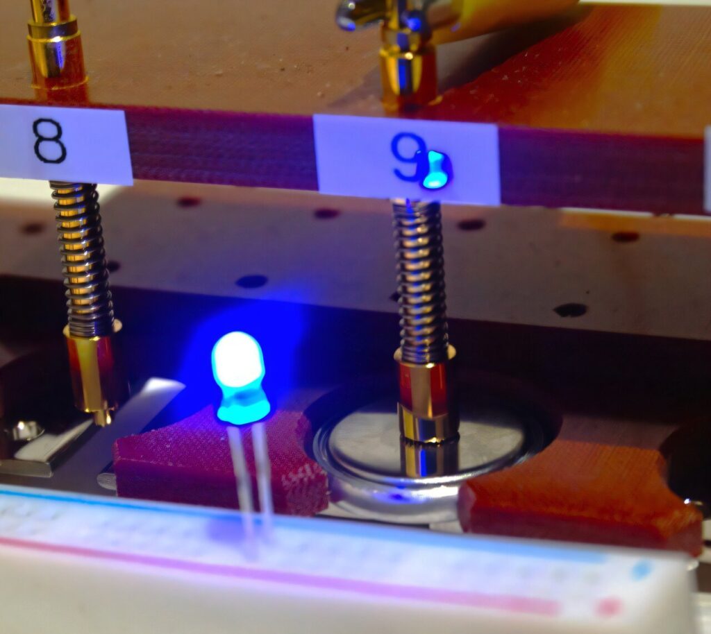 Scientists Built a Rechargeable Battery From Earth’s Most Abundant ...