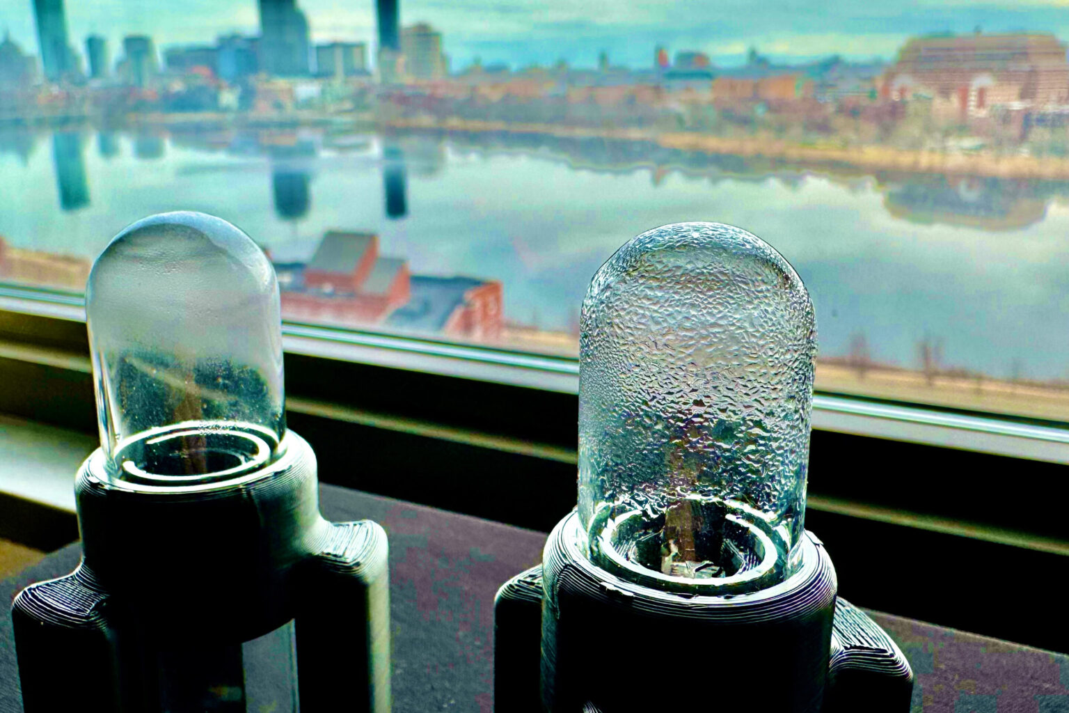 Thirsty? Scientists Just Found a Way to Pull Water Out of Thin Air in ...